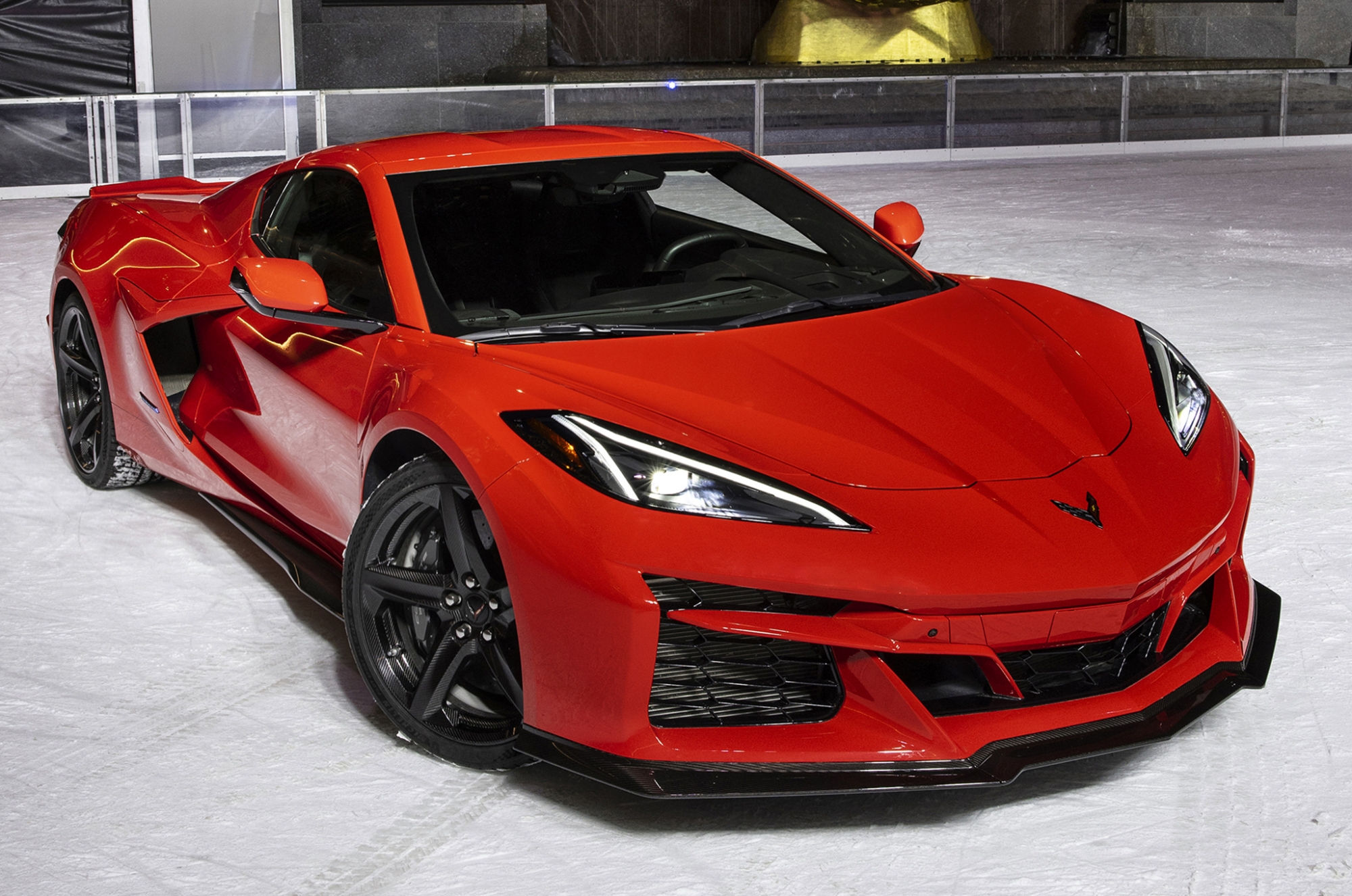 2024 シボレーコルベット E-Ray | アメ車と逆輸入車の総合情報サイト アメ車ワールド｜Amesha-World